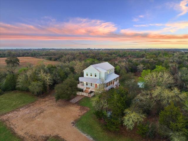 895 S Weyand Road