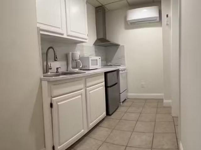 $895 Studio Apt Woodlyn PA All Utilities Included! NO PETS/NON.