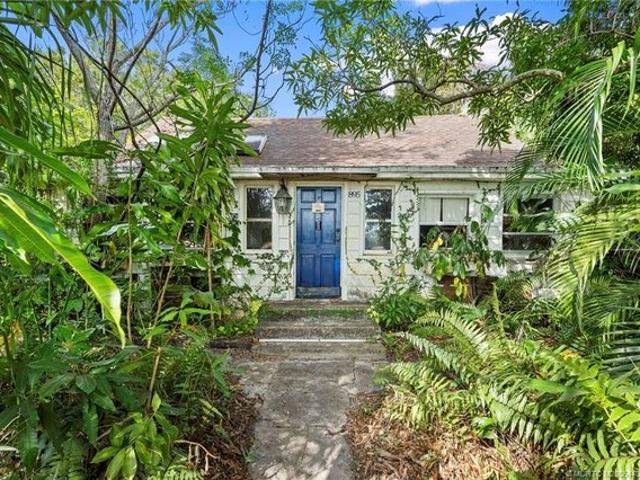 895 SW 29th Ter, Palm City, FL 34990