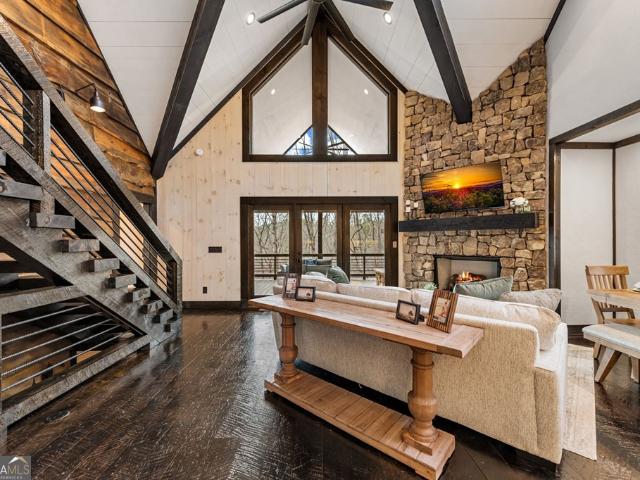 895 Price Road