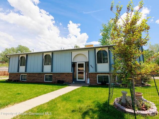 895 Rose St, Craig, CO 81625
