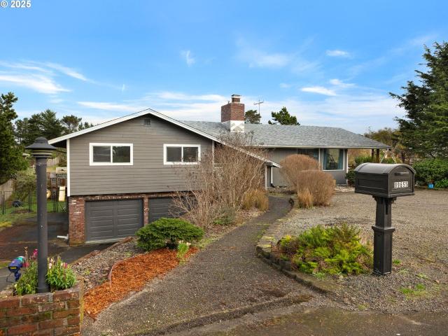 89655 Sea Breeze Dr, Warrenton, OR 97146 | MLS #602181 | Compass