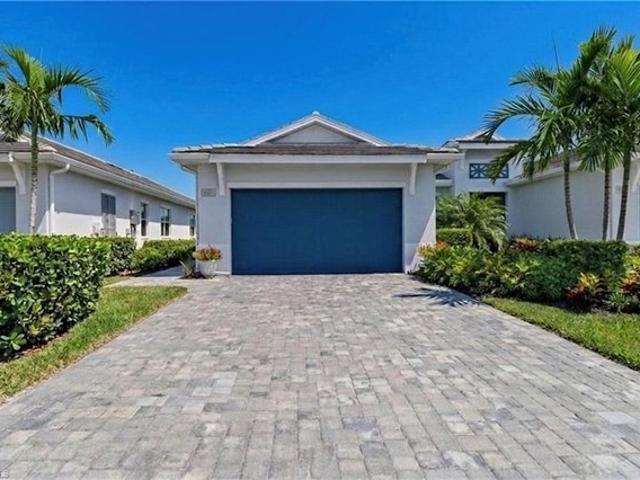 8966 Saint Lucia Dr, Naples, FL 34114