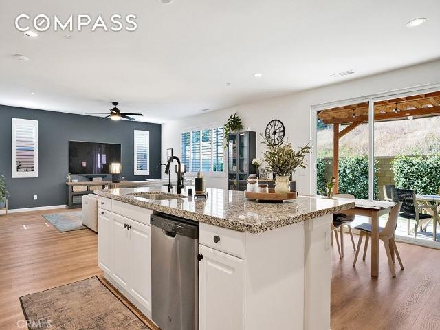 8967 Sunshine Valley Way, Corona, CA