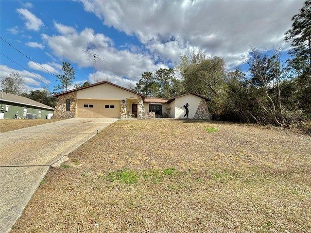 8969 N Lisa Ter, Citrus Springs, FL 34433