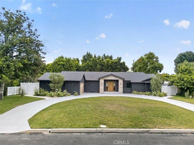 8960 Oak Park Ave, Sherwood Forest, CA 91325