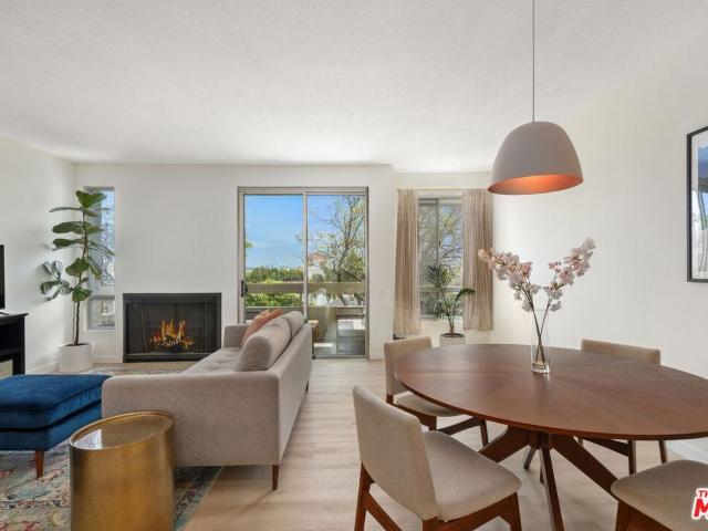 8960 Cynthia St #208, West Hollywood, US, CA