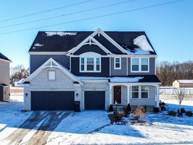 8960 Leatherleaf Dr, Columbia Station, OH 44028