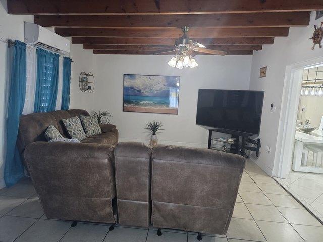 8960 SW 50th Ter, Miami, FL 33165