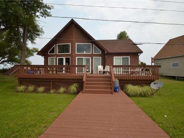 8962 Crescent Beach
