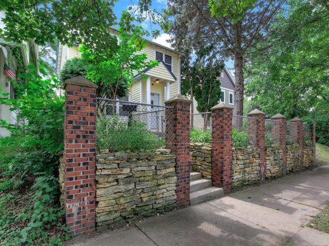 896 4th Street E
