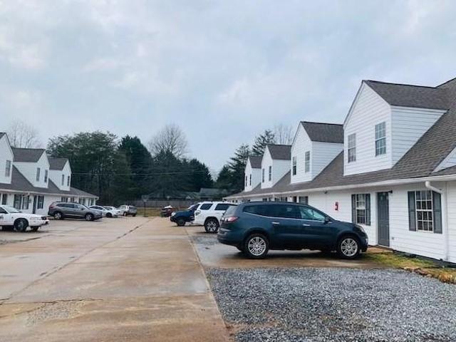 896 Campbell St, Cleveland, GA 30528