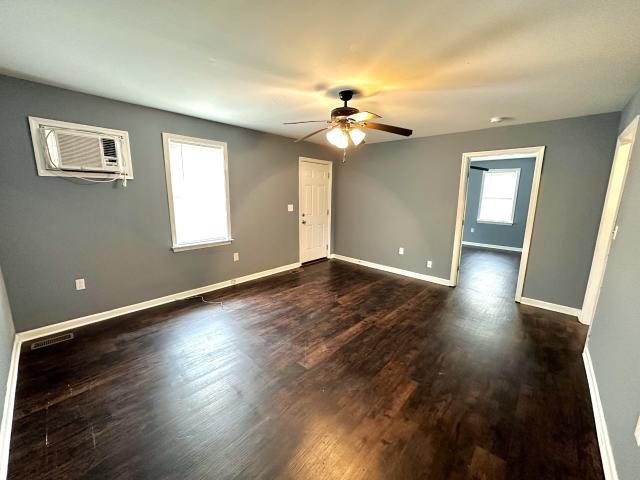 896 Locust Dr