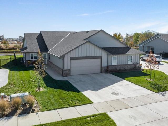 896 N Cloverleaf St, Goddard, KS 67052
