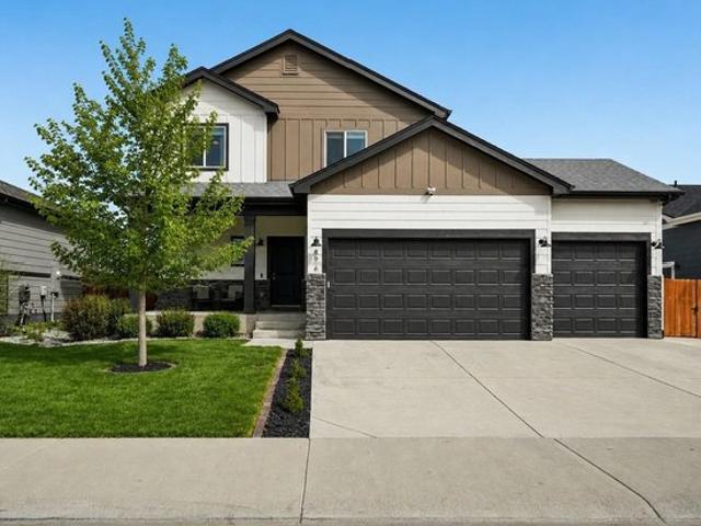 896 S Prairie Dr, Milliken, CO 80543