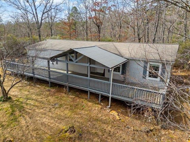 896 Quail Cove Cir, Warne, NC 28909