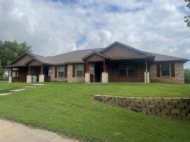 896 W 1st St, Maypearl, TX 76064