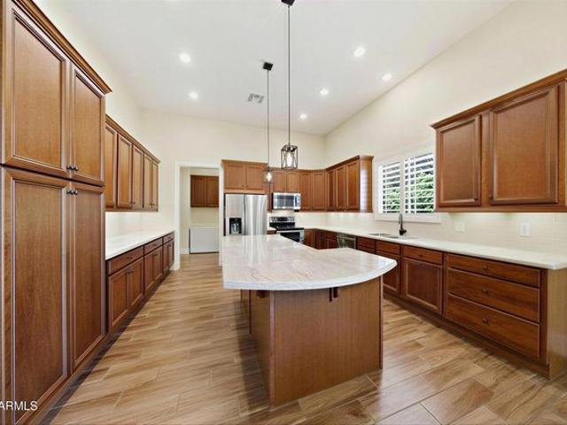 8974 N 8th Ln, Phoenix, AZ 85021