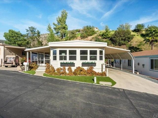 8975 Lawrence Welk Dr Spc 195, Escondido, CA 92026