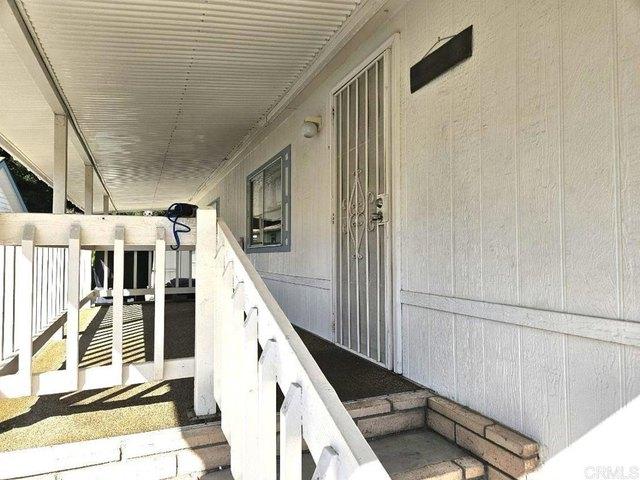 8975 Lawrence Welk Dr Spc 4, Escondido, CA 92026