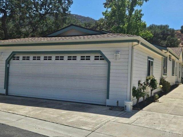8975 Lawrence Welk Dr Spc 5, Escondido, CA 92026