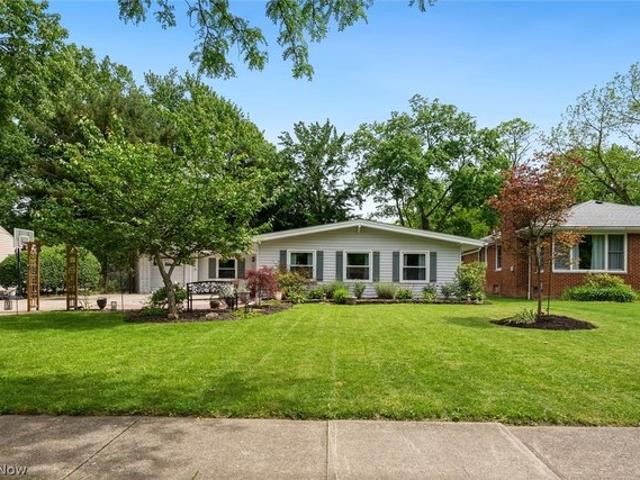 8975 Lindbergh Blvd, Olmsted Falls, OH 44138