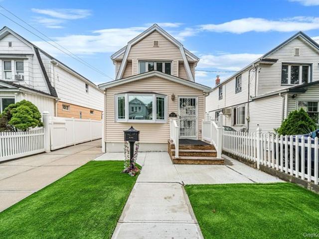 8978 th St, Queens Village, NY 11427