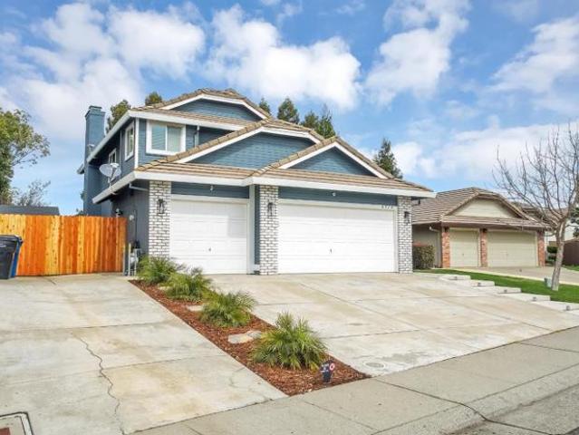 8979 Giant Panda Dr, Sacramento, CA 95829