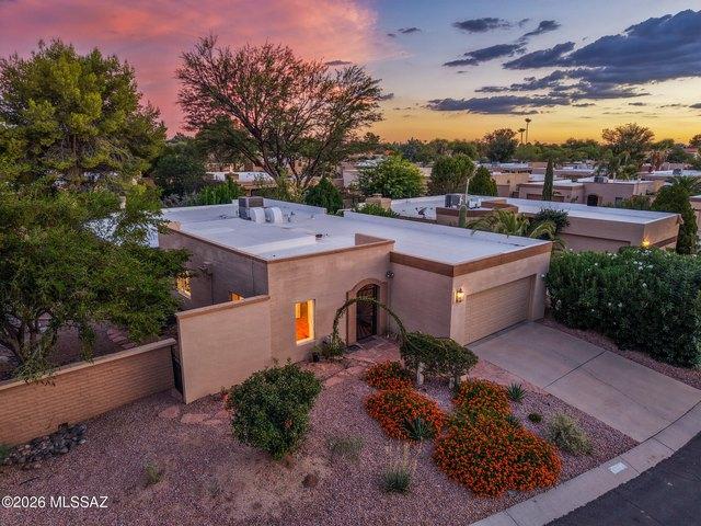 8972 E Linden St, Tucson, AZ 85715