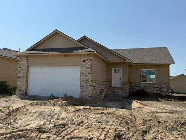8973 E Joshua St, Bel Aire, KS 67226