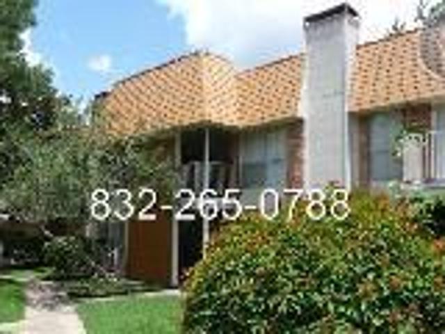 $897 / 1br BSJ182 Awesome Woodlake Townhome! Pet Friendly! Upscale! Woodlake