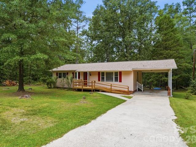 897 Community Ln, Lancaster, SC 29720