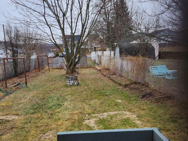 897 N Vine Street
