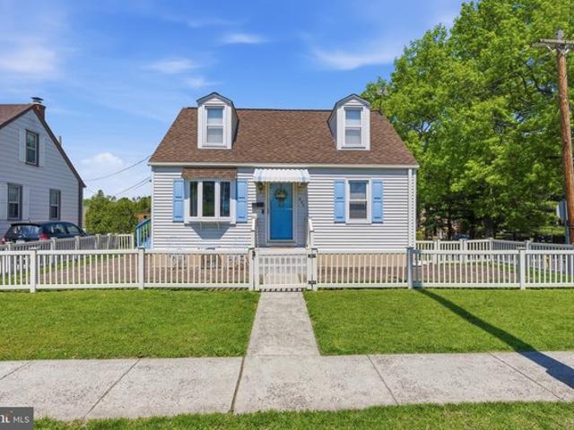 897 N Adams St, Pottstown, PA 19464