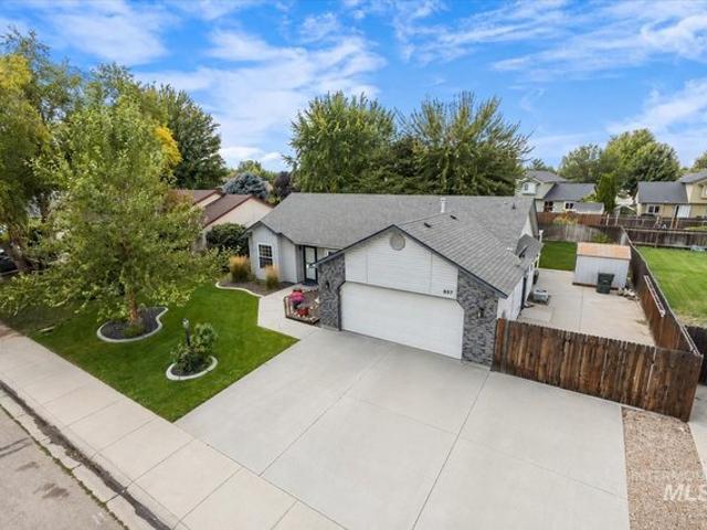 897 S Pelican Way, Meridian, ID 83642