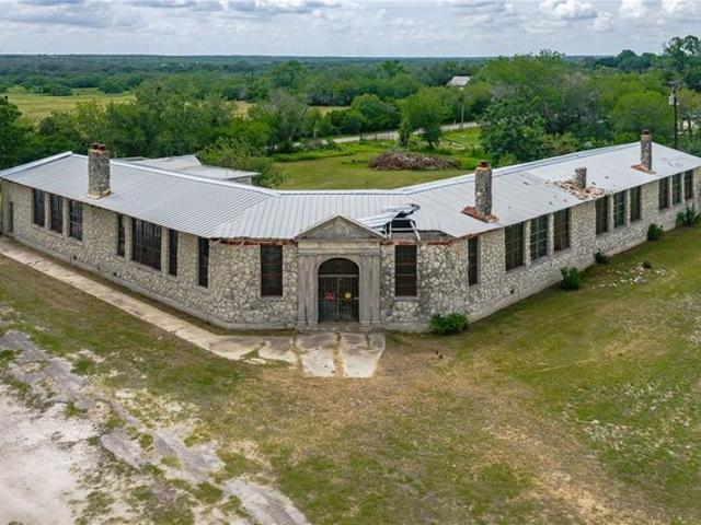 8985 US Highway 181, Tuleta, TX 78162