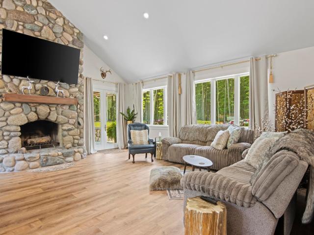 8986 Alden Meadows