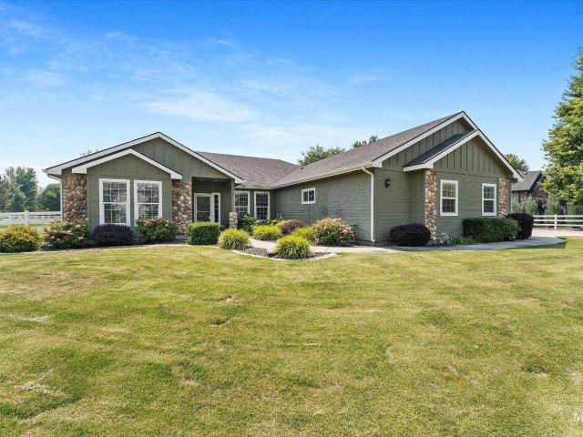 8987 New Castle Dr