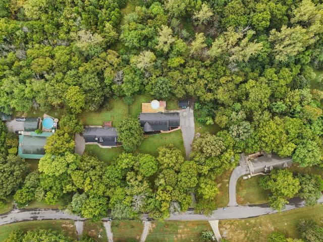 8988 Big Oak Dr
