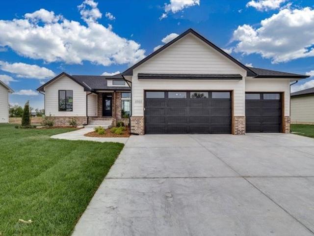 8988 E Bradford St, Wichita, KS 67210