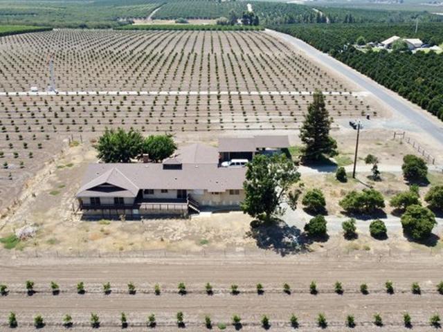 8988 Road 272, Terra Bella, CA 93270