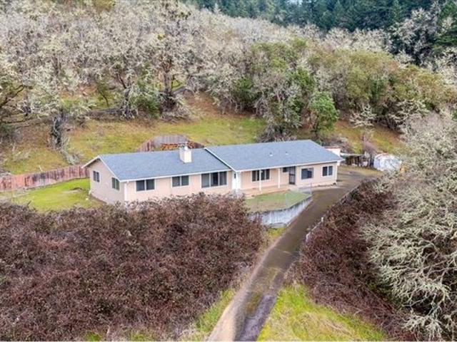 8981 Garden Valley Rd, Roseburg, OR 97471