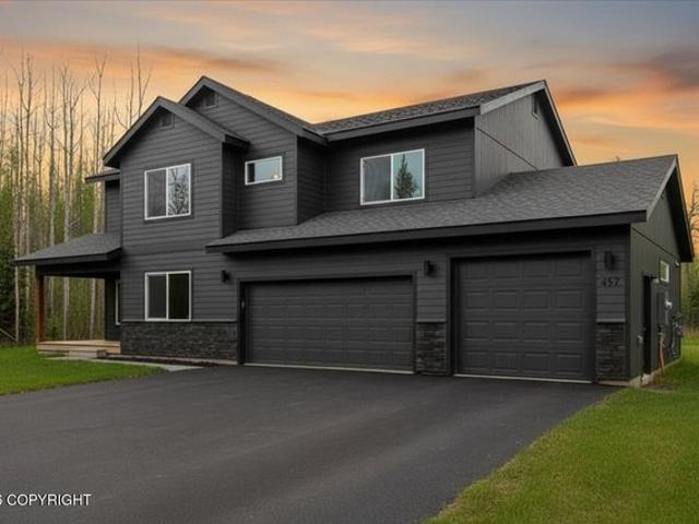 8982 E Peak View Cir, Palmer, AK 99645