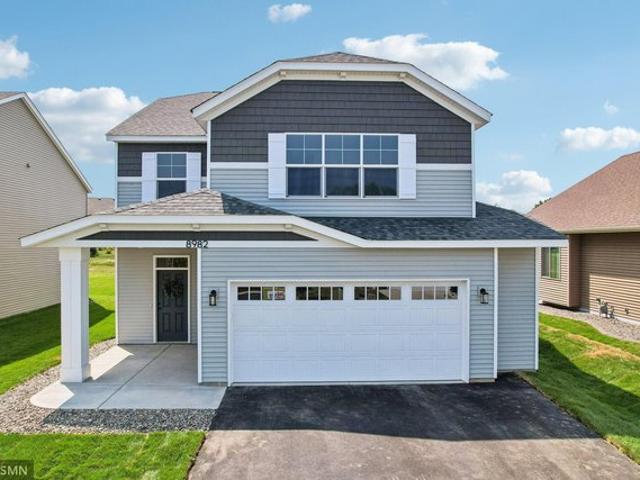 8982 Parkview Cir, Chisago City, MN 55013