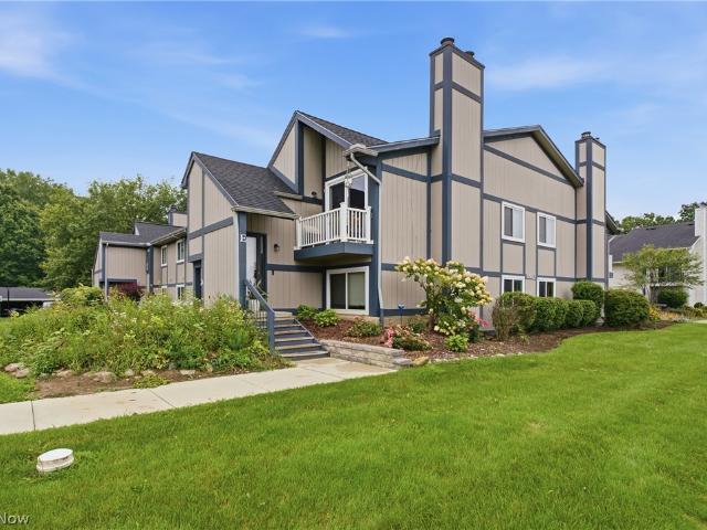 8982 Portage Pointe Drive E