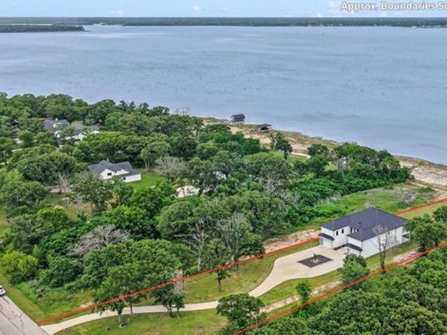 8983 Southern Shore Ct, Kemp, TX 75143