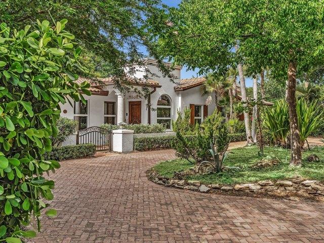 898 Azalea St, Boca Raton, FL 33486