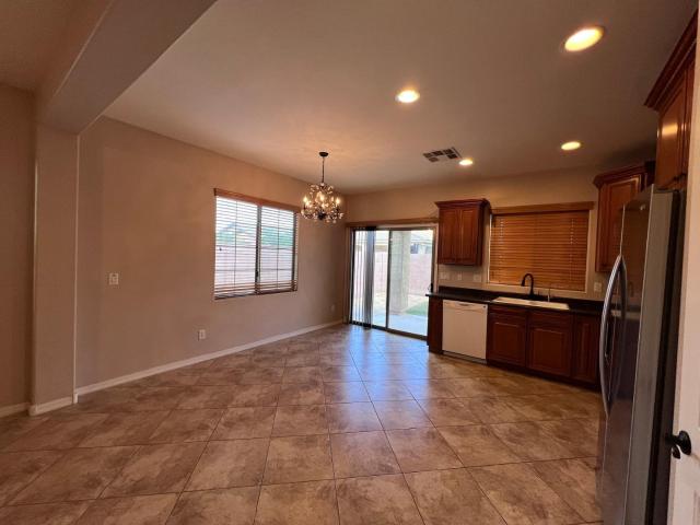 898 E Del Rio Street