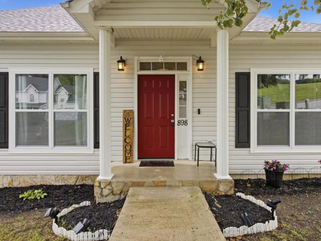 898 Fuller Glen Circle