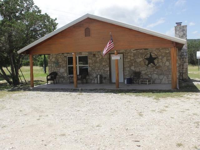 898 Old Rocksprings Rd, Leakey, TX 78873